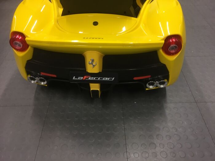 Elektrisk bil «Ferrari F12» Gul 6V – Norsat AS